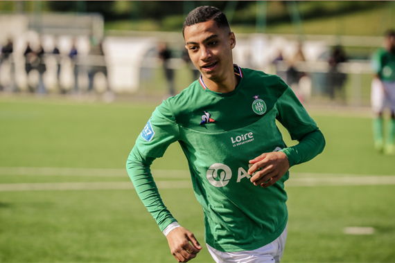 ПСЖ слідкує за нападником Сент-Етьєна Отамом — football.ua