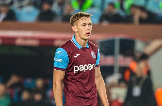 Тренер Трабзонспору провів зустріч з Сіканом та указав на його проблеми ...