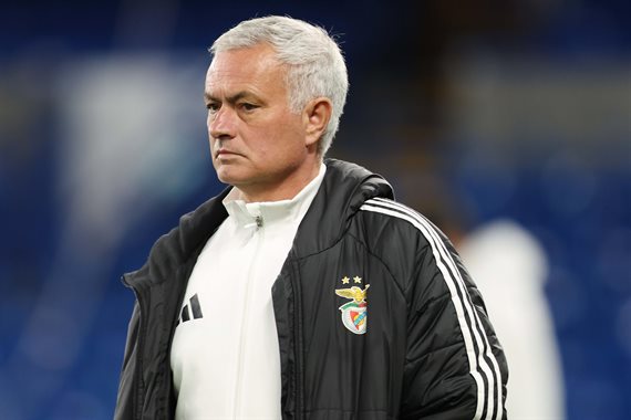 У Моурінью та гравців Бенфіки виявлені вірусні симптоми напередодні ...